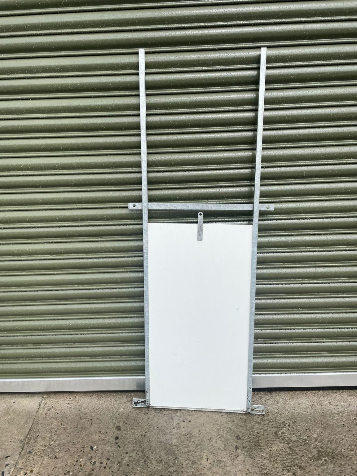 Sliding Hatch for Kennel | Pet Accessories - slaneyside Kennels supplies